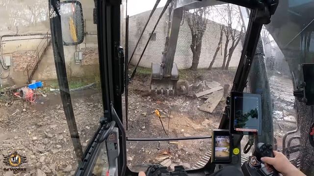 демонтаж забора экскаватором