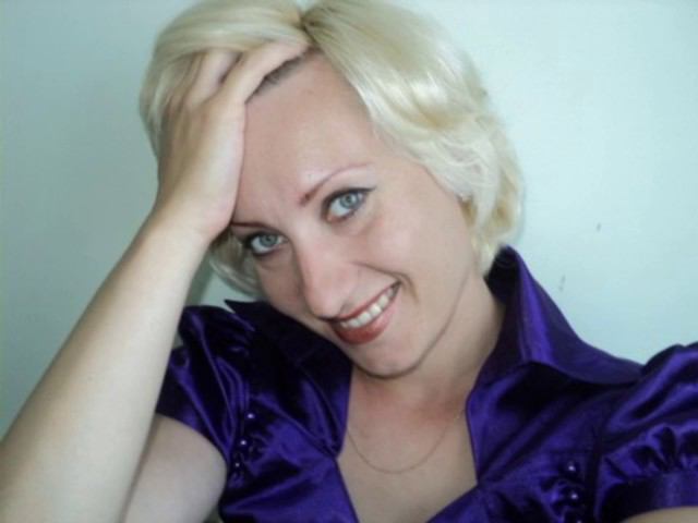 Аннушка нашла работу и пошла учиться