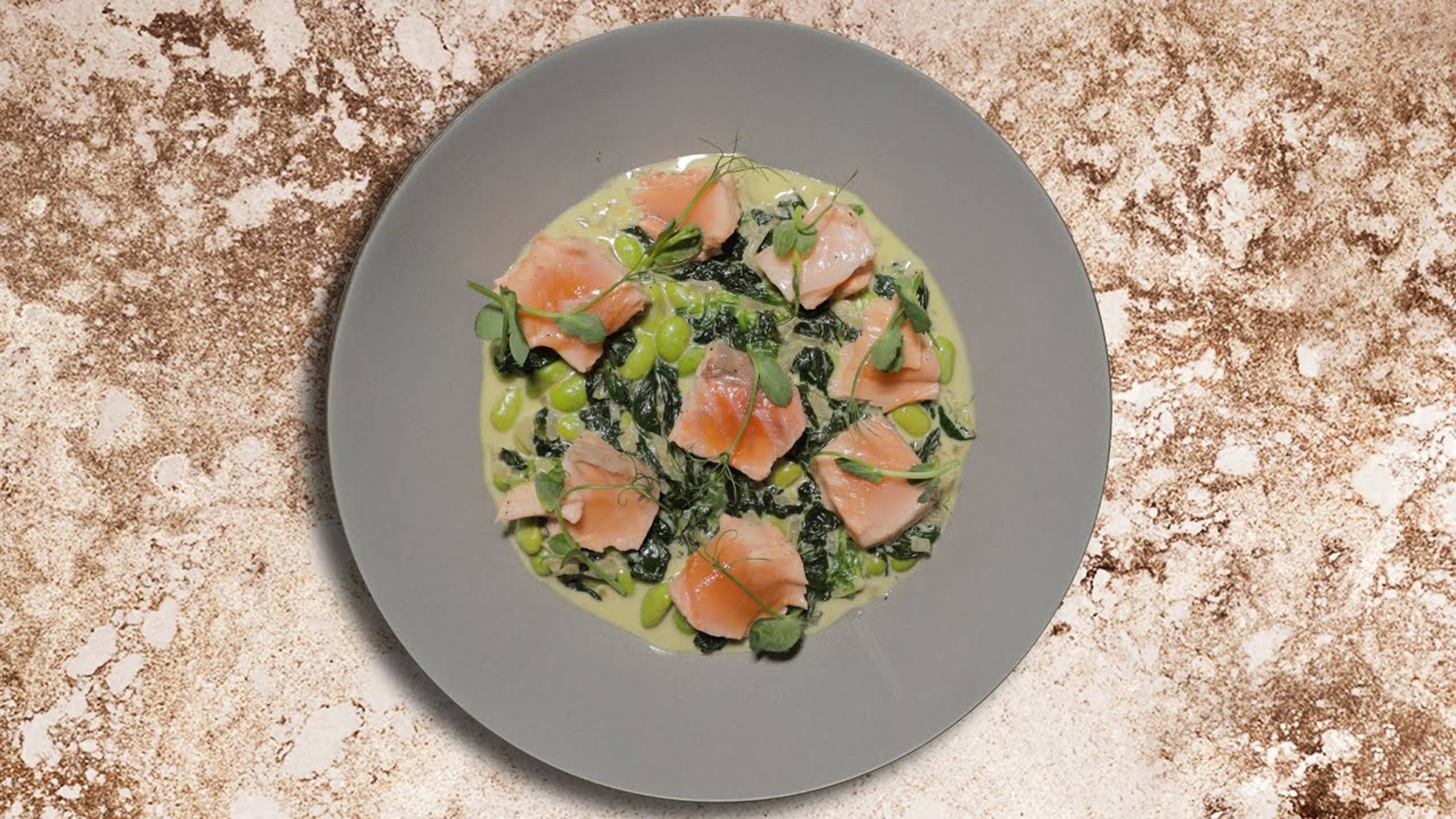 Семга со шпинатом