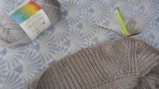 Кофта, жакет английской резинкой реглан сверху