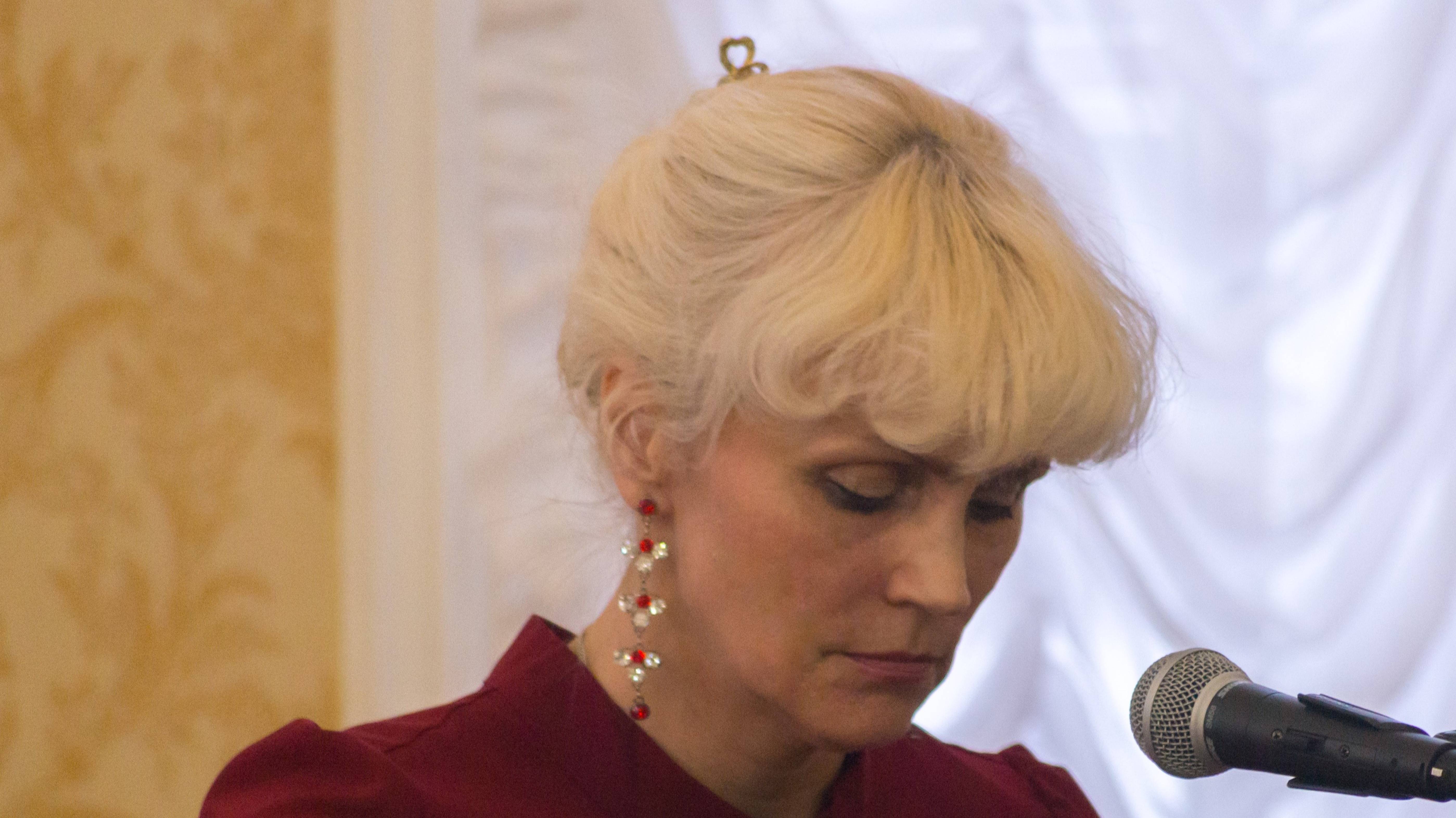 Анна Ахматова: "Я НЕ ЛЮБВИ ТВОЕЙ ПРОШУ". Музыка, исполнение — Елены Артёменко. Запись: 24.02.2017 г.