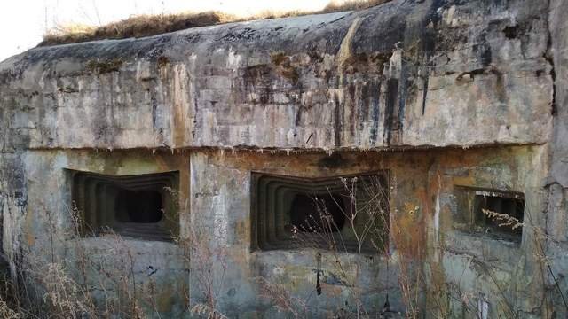 Заброшенный полукапонир в с. Марково