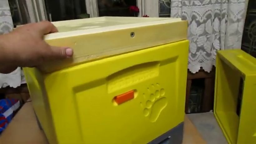 холстик и пленка ушли в прошлое, полностью перевел все ульи на потолочины - про улей ППУ Медведь