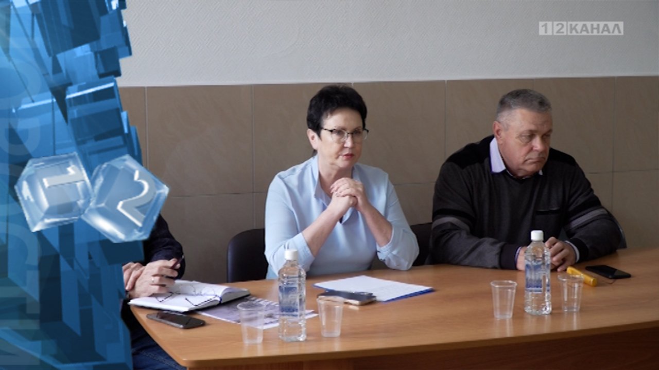 В посёлке шахты Южная, состоялась встреча жителей с главой города.mp4