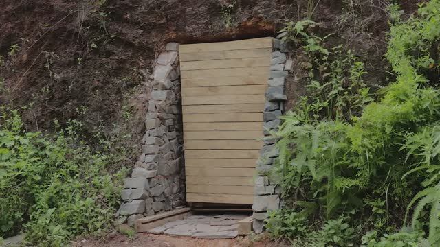 Строительство подземного и теплого убежища, ловушки для крабов, камина, матраса из опилок