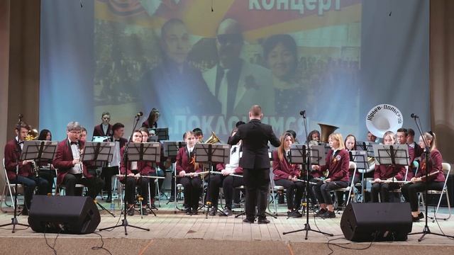 ПРАЗДНИЧНЫЙ КОНЦЕРТ «ПОКЛОНИМСЯ ВЕЛИКИМ ТЕМ ГОДАМ»