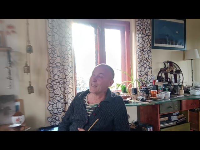 Стихи в лифчике  Чер 4