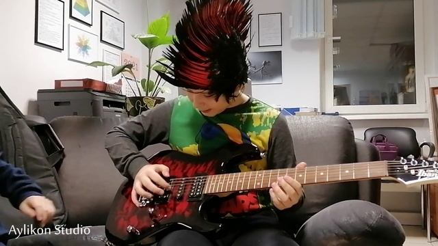 Электрогитара. Уроки игры на гитаре на Первомайской (Измайлово), Щелковской (Гольяново).