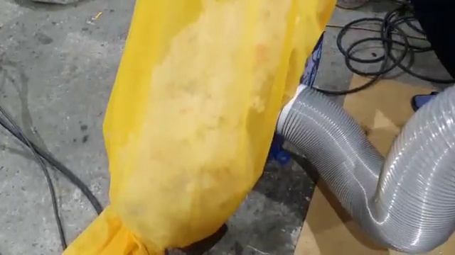 Измельчитель дробилка синтепона с кусочками ткани МИ-600+, пневмотранспорт.mp4