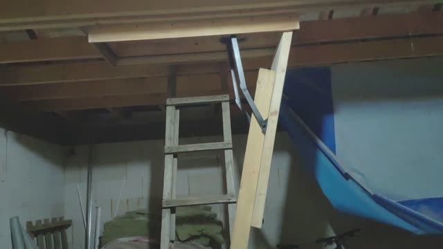 Гараж мечты. Теплый люк на чердак.