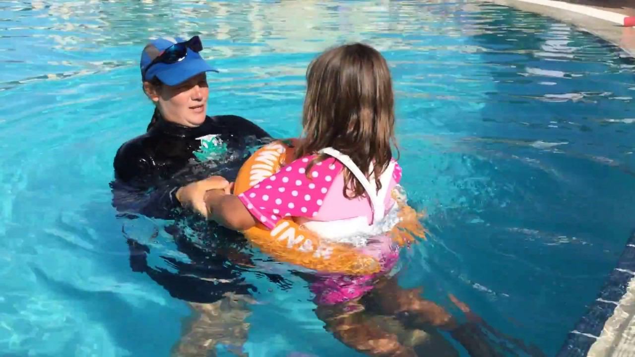 Как надевать круг SWIMTRAINER