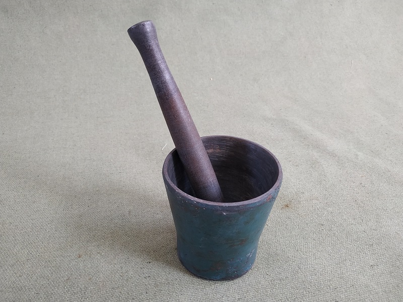 Ступка чугунная с пестиком. СССР.