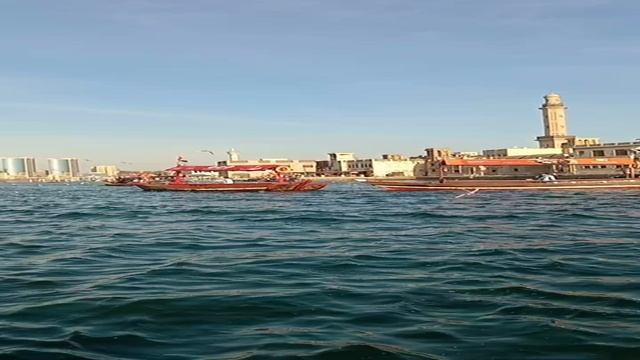 #Shorts DUBAI 2021.Прогулка по каналу в национальной лодочке.Walk along the canal in a national boat