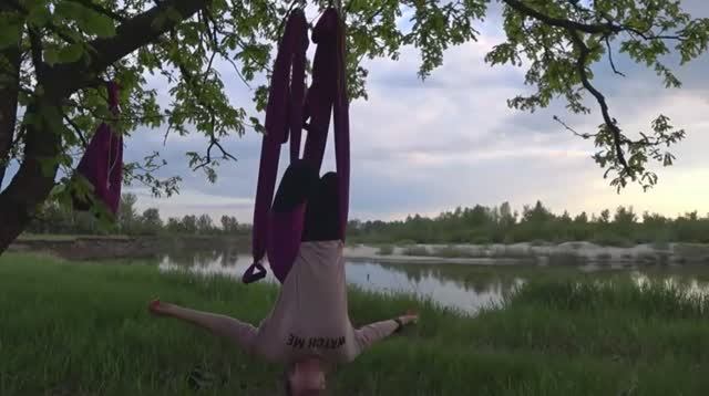 FLY YOGA МОЯ ПРАКТИКА. ЙОГА В ГАМАКЕ. ХОПЕР.mp4