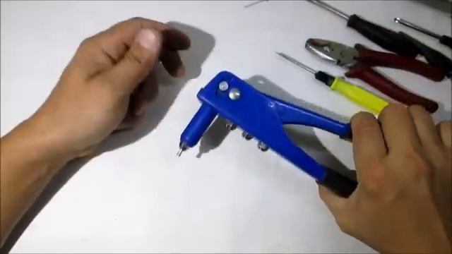 Как устроен заклёпочник. Заклепочник ручной