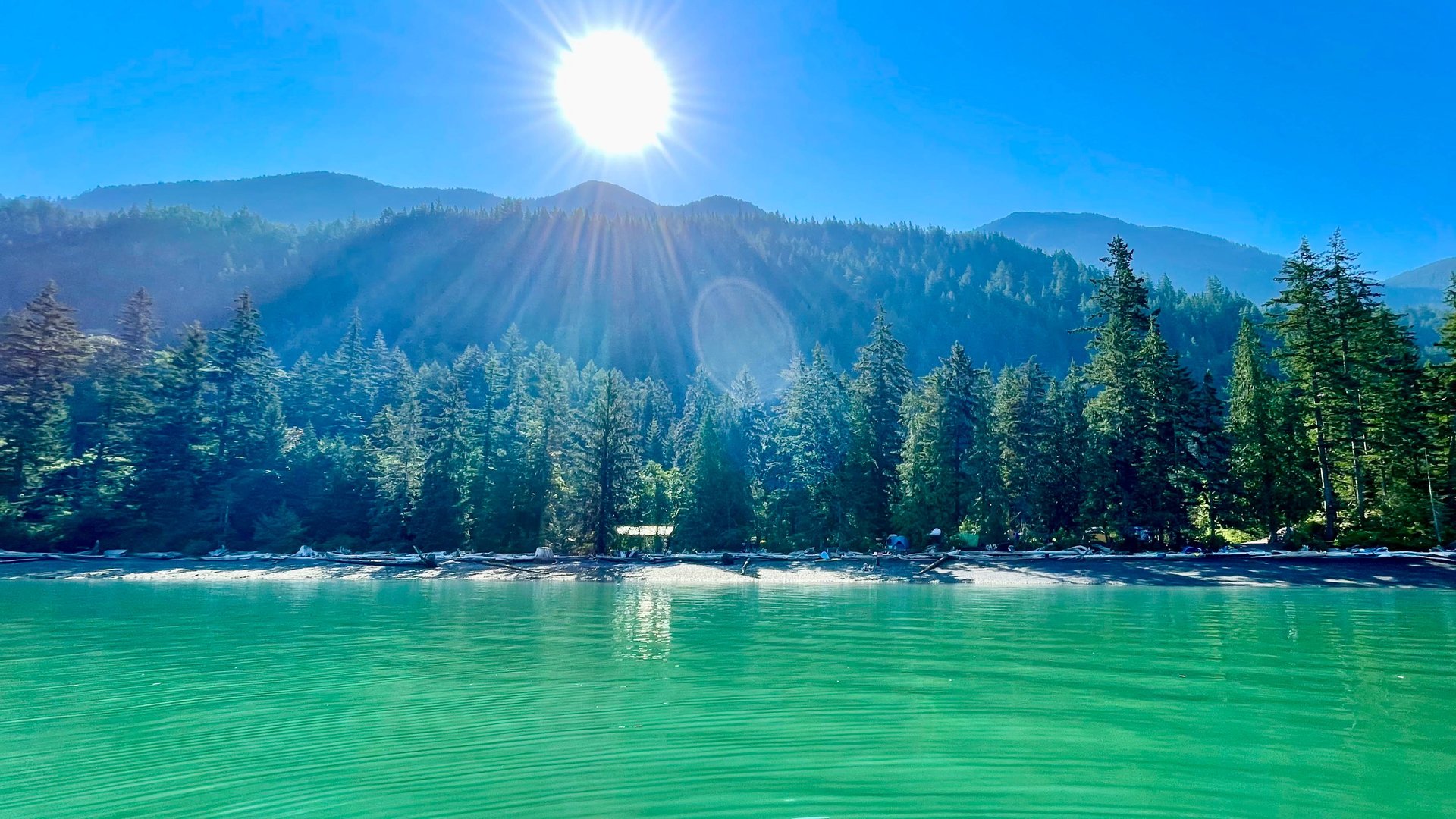 Лагерный Отдых на Западном побережье Канады 🏕️ 🏝️ 🏔️ 🌊 🌤️9