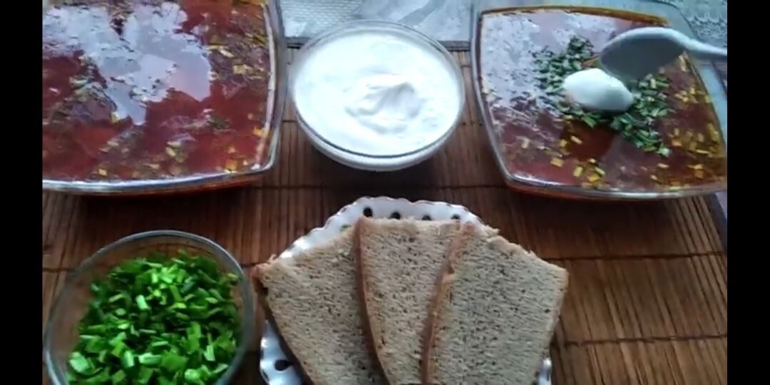 Постный борщ, который не уступает борщу с мясом. Готовится за 30-40 минут