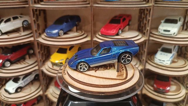 Lamborghini Miura SV