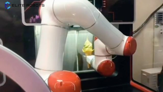 ELITE-ROBOTS_CASE_EC63_SERVING-ICE-CREAM-AT-KFC_RETAIL (наполнение стаканчика мороженым)