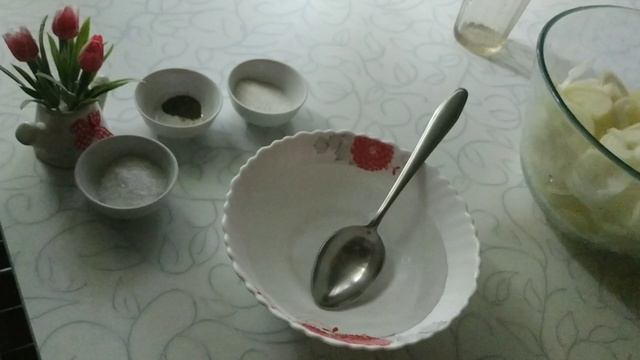 Как замариновать лук быстро и просто. Маринованный лук, как в шашлычной, вкуснейшая закуска к мясу