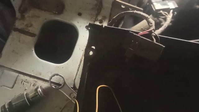 УАЗ буханка ( скорая помощь), нет искры, не работает топливный насос