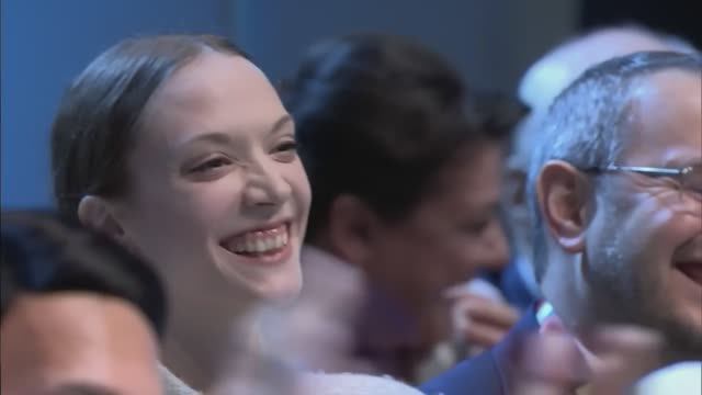 «Когда дует, можно и прикрыть!» Владимир Путин ответил балерине Приске Цайзель об окне в Европу