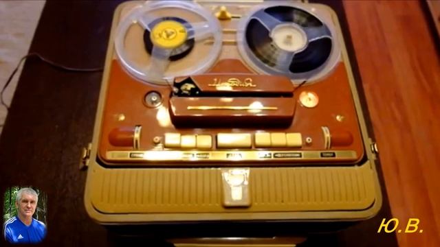 А на кладбище всё спокойненько ( гитара 70-х.).mp4