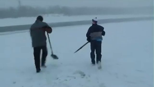 Безопасность на льду. Ролик от 28.12.2021