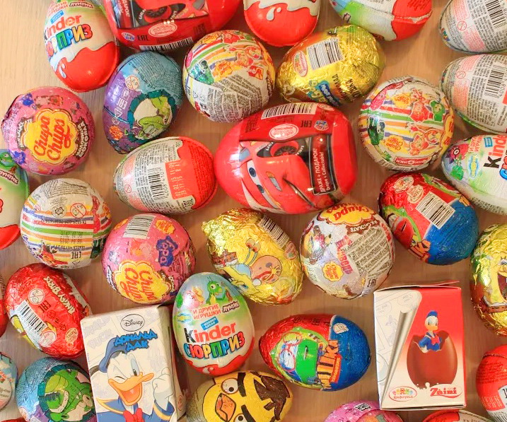 Маша и Медведь Лунтик Смешарики Свинки Пеппа Киндеры Обзор шоколадных яиц Kinder Surprise