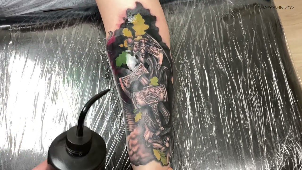 Татуировка в славянском стиле