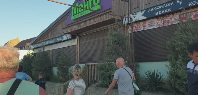 Голубицкая. Дом Енотов. Крокодиловая ферма. Азовское море. Курорты краснодарского края.