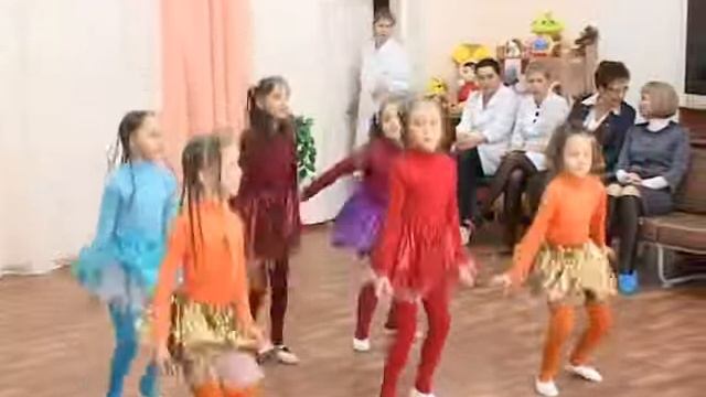 Сотрудники Пензенского сберегательного банка прибыли в Дом ребенка. Октябрь 2011 год.