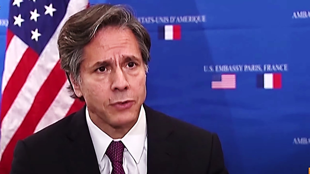 Энтони Блинкен из Киева грозит Москве.