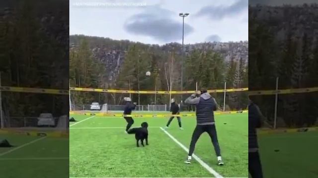 Игра в волейбол два на два