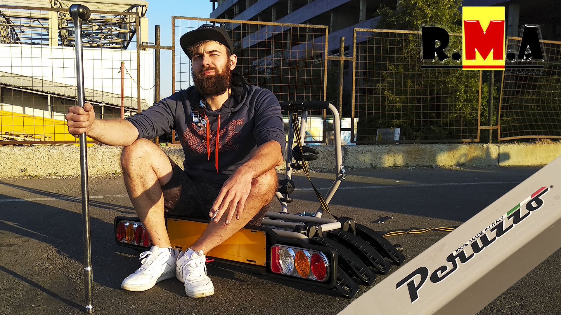 велобагажник peruzzo siena на фаркоп (под 4 велосипеда)