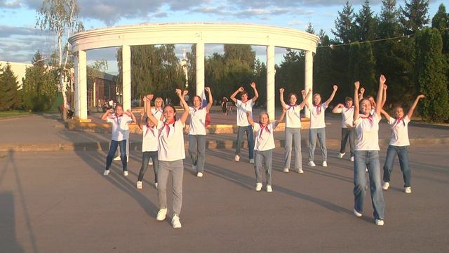 Клип "Россия" с участием наших учеников.