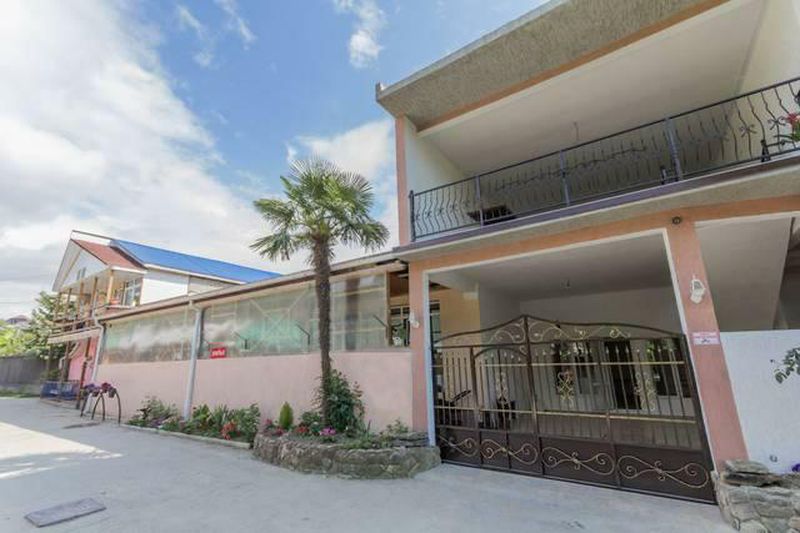 Недорогой отдых в Вардане на ул. Молодёжная. Вардане отдых жилье. «Южный дворик» гостевой дом