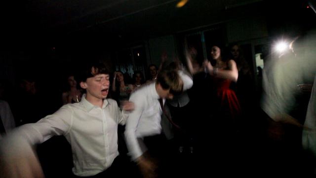 ЖГИ ПОКА МОЛОДОЙ