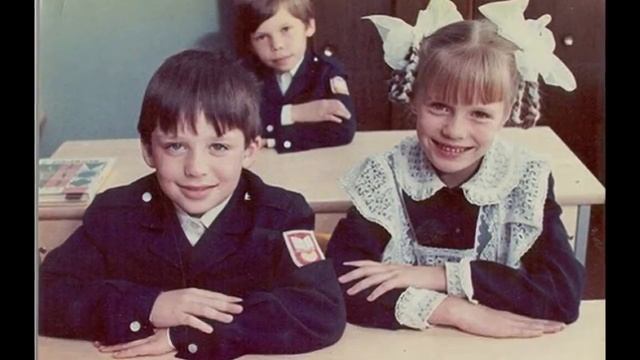 Песня  По улицам шагает веселое звено. Дети. Школьники. Пионеры..mp4