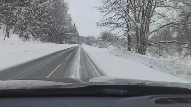Поездка в поселок Мстера Владимирской области. Мини экскурсия по территории церкви. Река Мстерка.