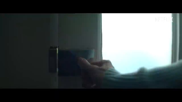 Аферист из Tinder смотреть трейлер 2022 (субтитры)