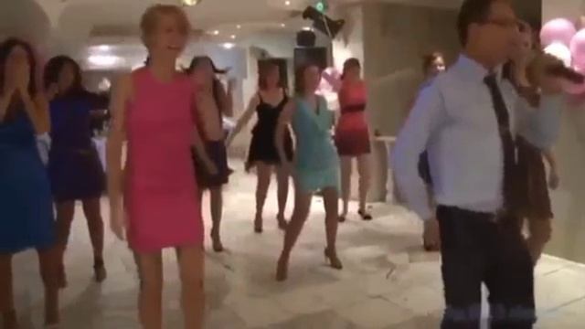 Эта блондинка в розовом... Прикольные танцы на СВАДЬБЕ!