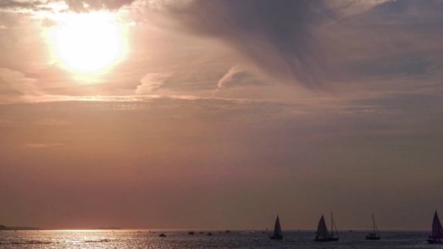 "ГИТАРА"... (Фото Ирины Клименко (СПб) - Поёт Александра Тимошаева)