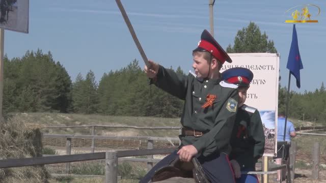 Шёл казачок хороший...