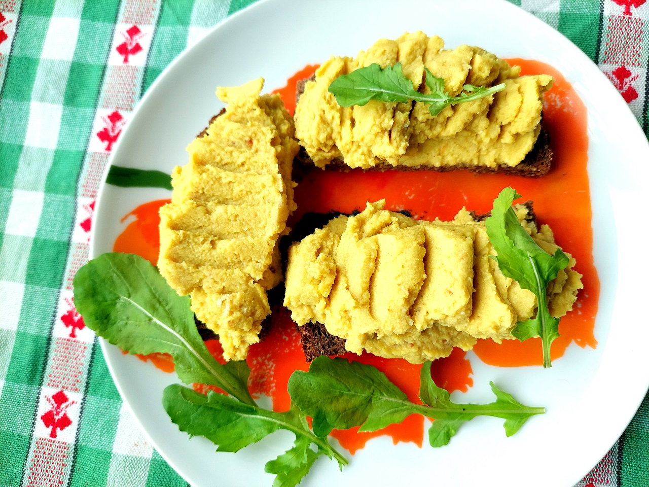 Хумус с куркумой. Ароматная закуска для сытного перекуса.