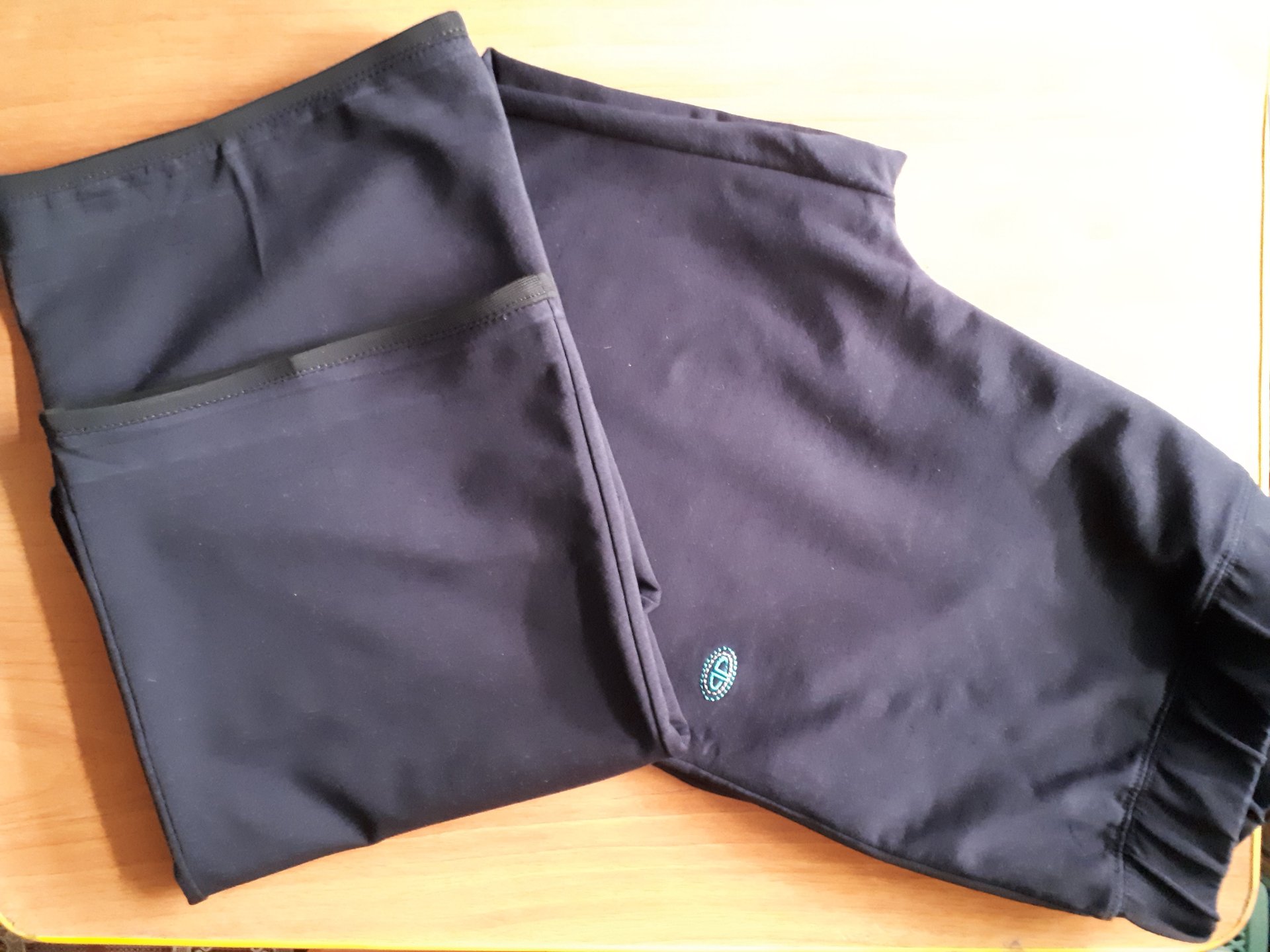 Как удлинить низ брюк, если на подгибку шва нет лишнего материала