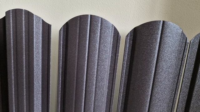 Евроштакетник (РОССИЯ), покрытие: БАРХАТ (матовый); цвет: RAL 8019 Серо-коричневый.