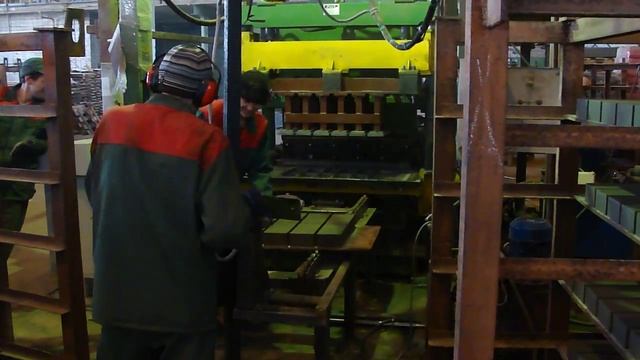 Вибропресс-автомат КВАДР 3У02