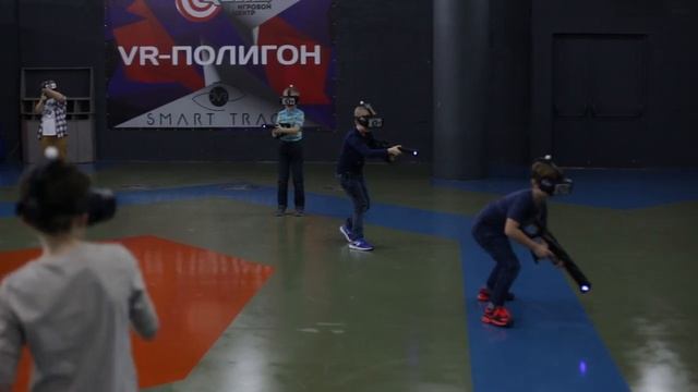 Детский день рождения в авиапарке.