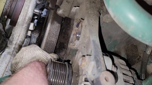 VOLVO FH 13 - замена корпуса помпы ДВС